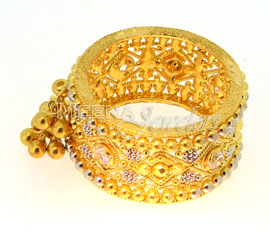 22 Kt Gold Ladies Ring - RiLg212 - 2 Tone 22KT Gold Ladies ring with ...