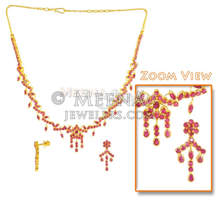 22Kt Gold Ruby Set - StPs1919 - 22Kt Gold Ruby Set with Beautifully ...