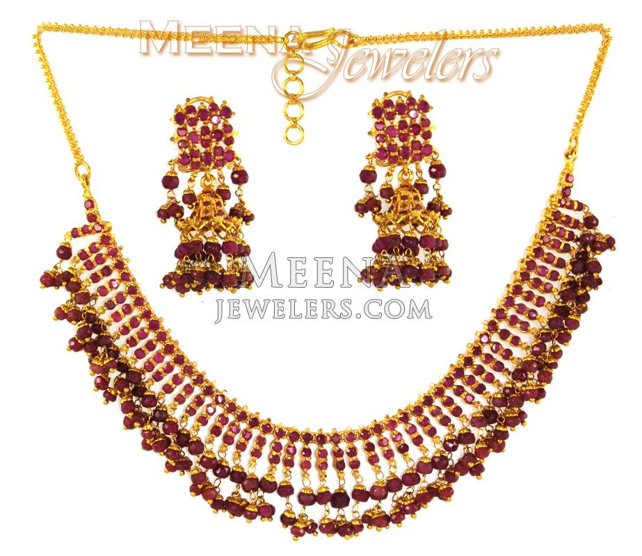 22 Kt Gold Ruby Set - Stps1541 - 22 Kt Gold three-piece Ruby set with ...