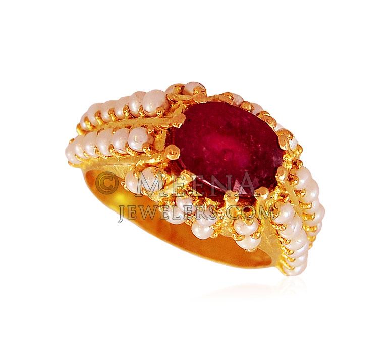 22k Gold Ruby And Pearl Ring - RiLp18708 - 22K Gold Ruby Ring with Pearls studded all around.