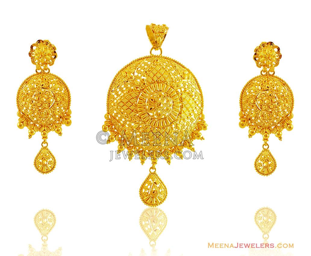 22K Traditional Pendant Set - PsYg14796 - 22K Gold Pendant and Earrings ...