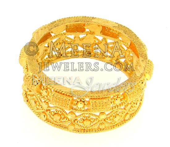 22 Kt Gold Ladies Ring - RiLg213 - This family of rings are known as ...