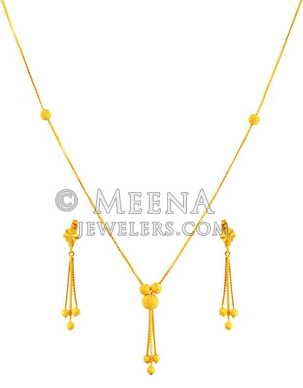 Delicate 22K Gold Necklace Set - StLs17275 - Delicately designed 22K ...