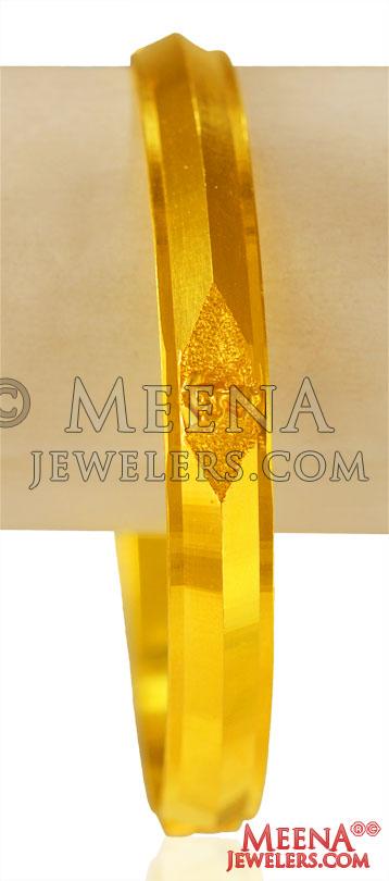 22KT Gold Mens Kada - BaMk27423 - 22KT Gold Om Ganesh Men Kada. Kada is ...