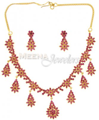 22 Kt Gold Ruby Set - StPs428 - 22 Kt Gold three-piece Ruby set with ...